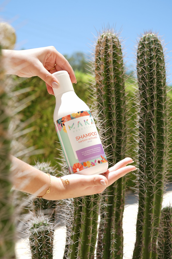 Shampoo de Carbón Activado – Detox, 16 Oz. – MAKA ESSENTIALS